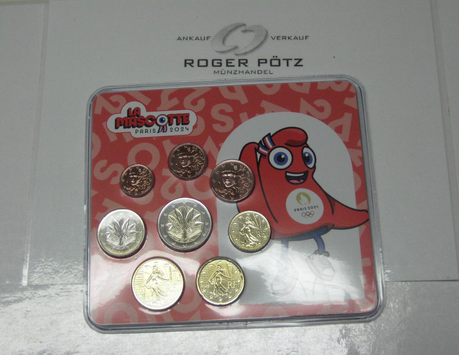 FRANKREICH 3 88 Euro 2022 Miniset Olympia Mascotte Rote Version FDC FRANKREICH 3 88 Euro 2022 Miniset Olympia Mascotte Rote Version FDC